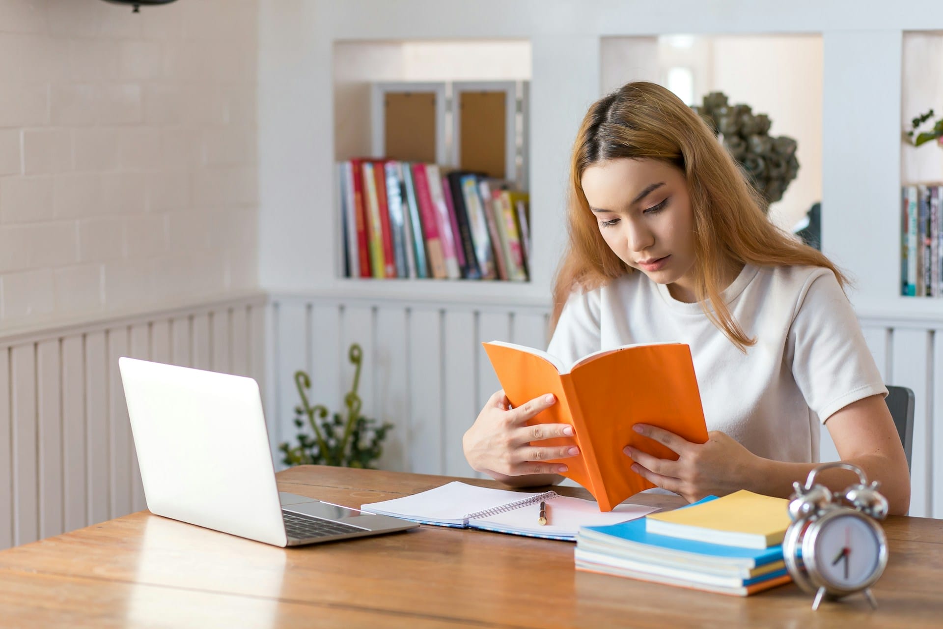 How to Stay Focused During Long Study Sessions